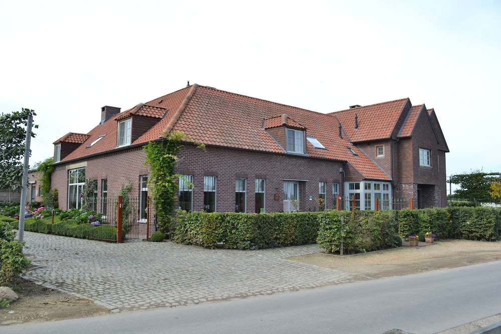 T Welthof - Maaseik