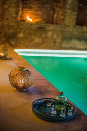 Fontes termais/minerais, hammam, massagens de pedras quentes 
