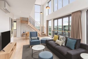 Cobertura, 3 quartos | Frigobar, cofres nos quartos, escrivaninha, quartos à prova de som