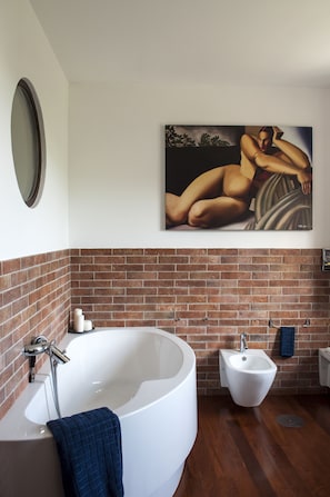 Suite Familiar, 1 quarto, vista para o mar (5 pax) | Banheira de imersão total
