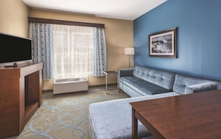 Quarto luxo, 1 cama King, para não fumantes | Roupas de cama premium, ferros/tábuas de passar roupa, berços grátis