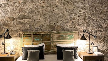 Suíte júnior, 1 cama King | Roupas de cama premium, cofres nos quartos, quartos à prova de som