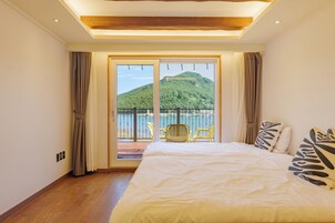 Quarto casal luxo, vista para o oceano | Cortinas blackout, quartos à prova de som, Wi-Fi de cortesia