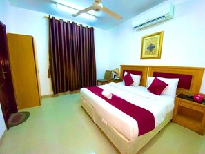 Secretária, Wi-fi grátis, acesso para cadeira de rodas