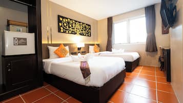 Quarto duplo standard | Frigobar, cofres nos quartos, escrivaninha, berços grátis