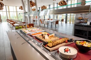 Café da manhã com buffet todos os dias mediante uma taxa