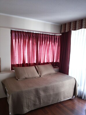 Apartamento, 2 quartos | Sala de estar | TV, filmes pagos