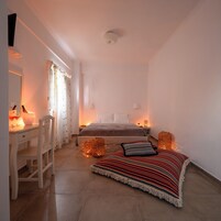 Quarto Standard, vista para o jardim | Roupa de alta qualidade, cofre no quarto, secretária 