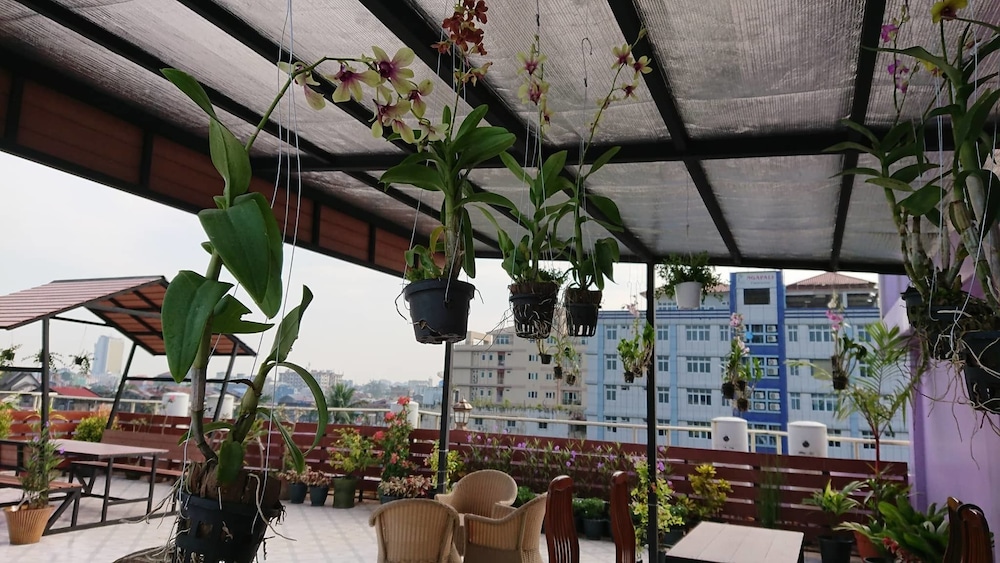 Royal Khattar Hotel - Yangon