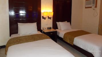 Quarto luxo | 1 quarto, frigobar, cofres nos quartos, escrivaninha