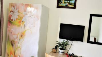 Quarto Twin Deluxe, 2 camas individuais, Vista para a cidade | 1 quarto, cortinas/cortinados opacos, quartos insonorizados