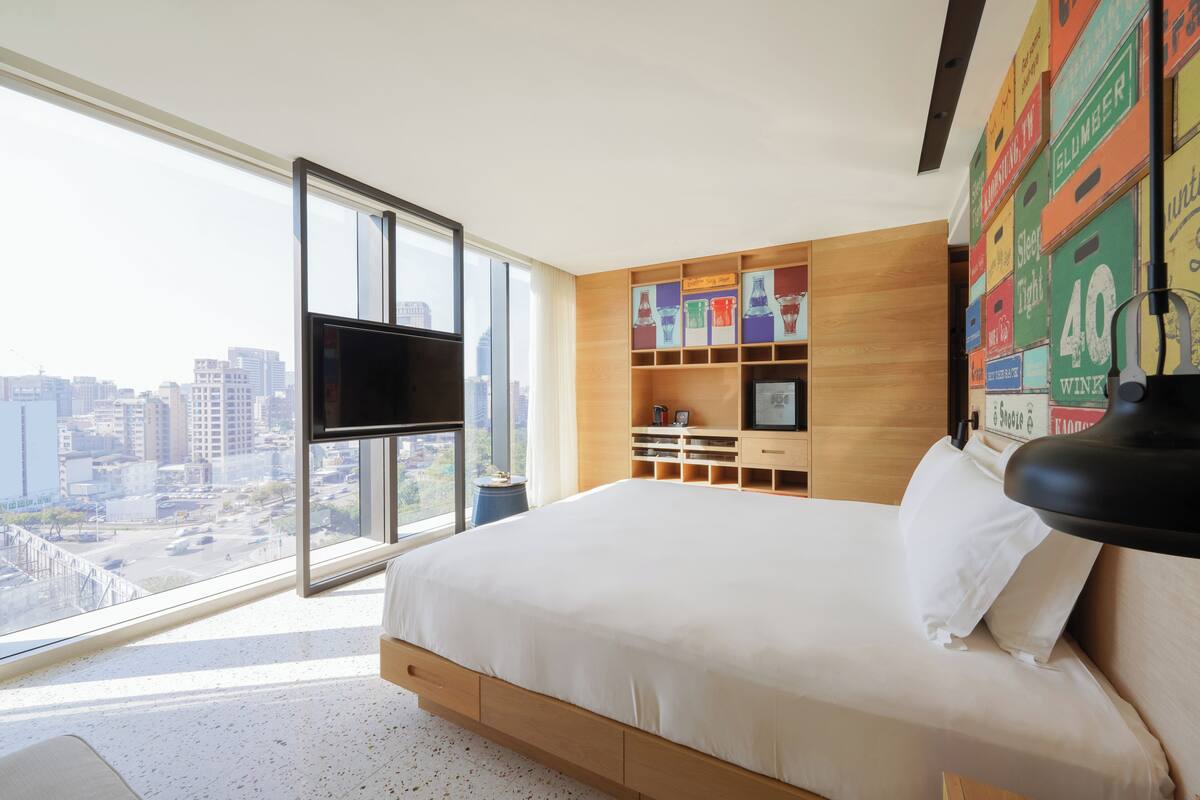 Quarto Standard, 1 cama king-size, Vista para a cidade | Roupa hipoalergénica, edredões de penas, minibar, cofre no quarto 