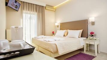 Camas com colchões pillow-top, frigobar, cofres nos quartos