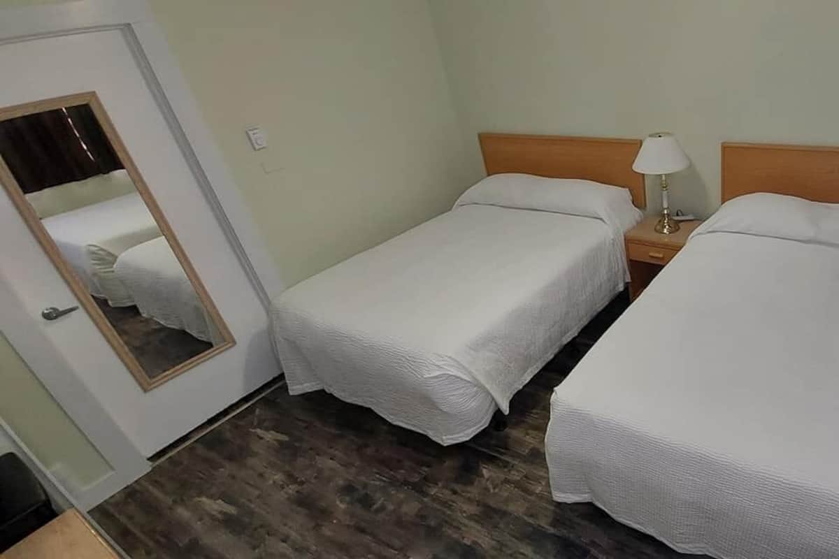 Quarto Duplo Comfort | Roupa de cama fornecida 
