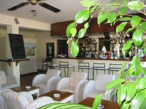 2 restaurantes, jantares servidos 