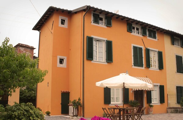 Bed & Breakfast Lucca Fora - Lucca