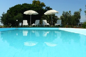 Piscina exterior sazonal 