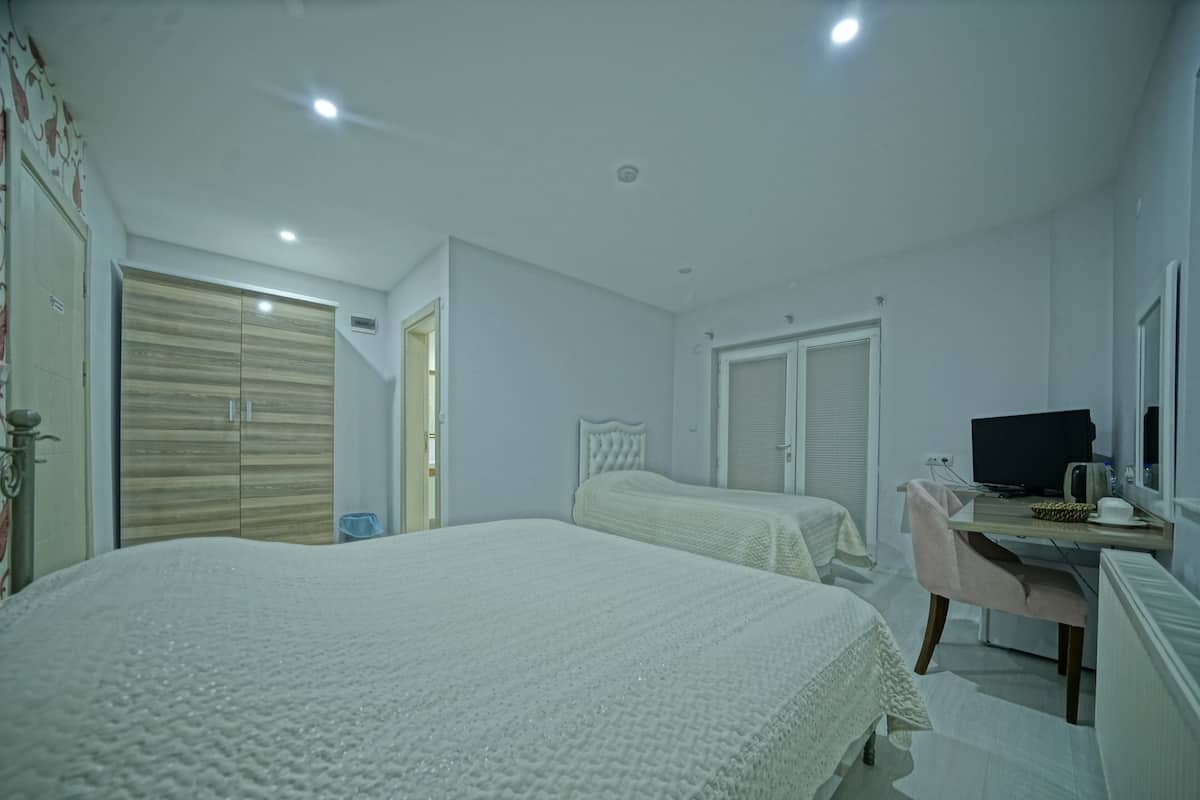 CAVUSIN | Roupas de cama premium, frigobar, escrivaninha