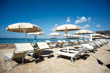 Praia particular nas proximidades, prática de mergulho autônomo . Hotel Isola Lo Scoglio