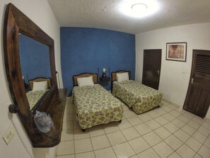 Dos camas individuales | Cofre no quarto, Wi-fi grátis