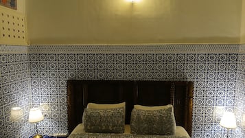 Quarto Duplo Tradicional, 1 cama queen-size | 2 quartos, roupa de alta qualidade, cofre no quarto