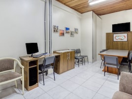Área de estar no saguão