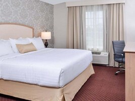 Quarto standard, 1 cama King, acessível | Cofres nos quartos, escrivaninha, cortinas blackout