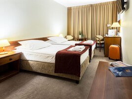 Quarto casal conforto | Roupas de cama premium, cofres nos quartos