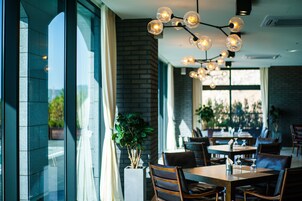 Café da manhã, almoço e jantar; culinária coreana 