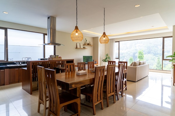 Tulip Hill View Villa 6 Br Heated Pool Movie Room - Bandung