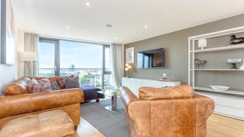 Apartamento, casa de banho privativa (Two-Bedroom Argyle St 6/5) | Lounge
