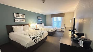 Quarto Standard, 2 camas queen-size, não fumadores | Secretária, cortinas/cortinados opacos, ferro/tábua de engomar