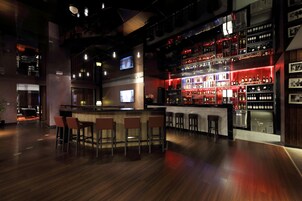 2 bares/lounges, este bar no terraço do hotel 