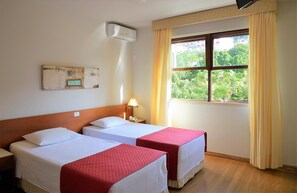 Quarto Duplo | Minibar, Wi-fi grátis, roupa de cama fornecida 