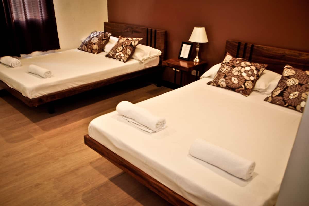 Quarto Twin, varanda | Wi-fi grátis, roupa de cama fornecida
