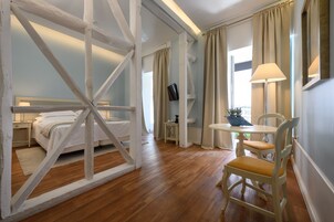 Suíte luxo | Cofres nos quartos, quartos à prova de som