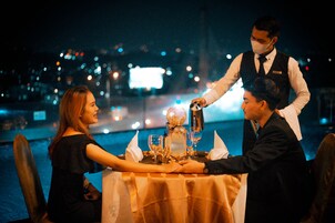 2 restaurantes, pequenos-almoços servidos, cozinha chinesa 