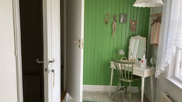 Quarto Duplo, casa de banho partilhada | Casa de banho | Artigos de higiene pessoal grátis, um secador de cabelo, roupões