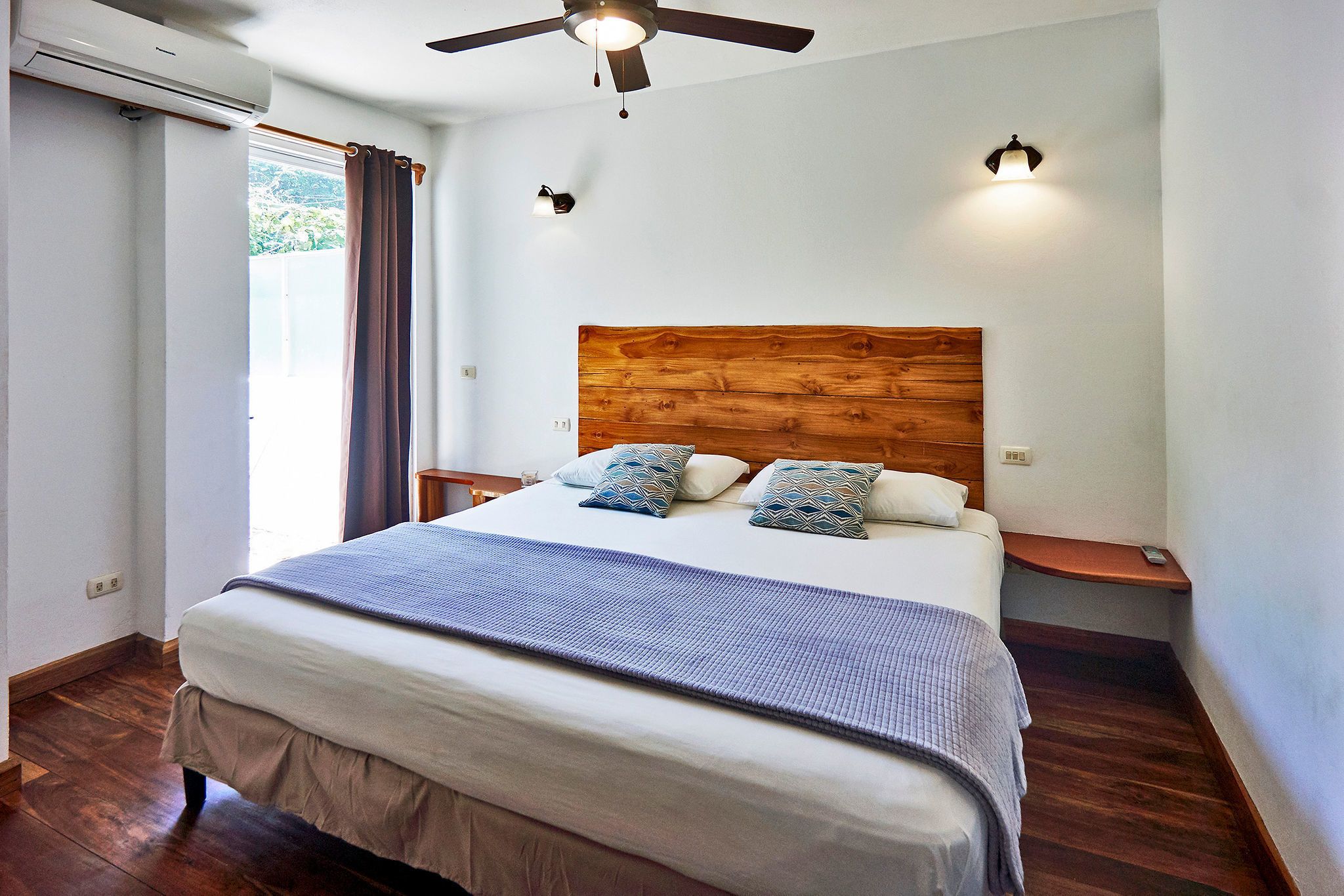 Apartamento, 2 quartos (White) | Roupas de cama premium, cofres nos quartos, cortinas blackout