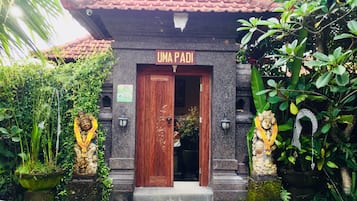 Entrada do alojamento