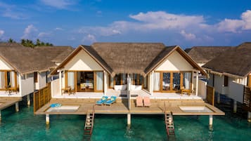 Ocean Villa Infinity - 15% Discount on Return Seaplane Transfer until 23rd December 2024 | 1 quarto, roupas de cama premium, camas com colchões pillow-top