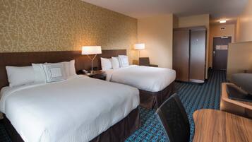 Quarto, 2 camas queen-size | Cofre no quarto, secretária, quartos insonorizados