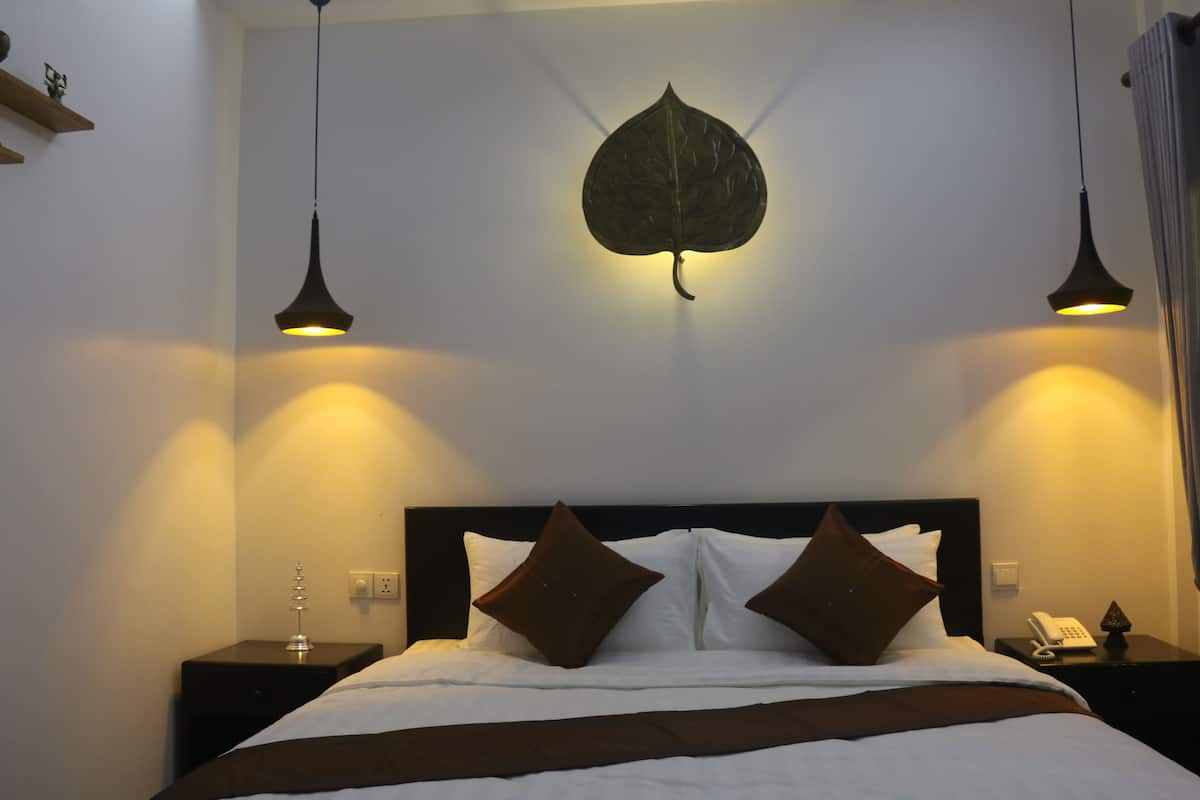 Quarto Duplo Deluxe, vista para a piscina | 1 quarto, minibar, cofre no quarto, secretária