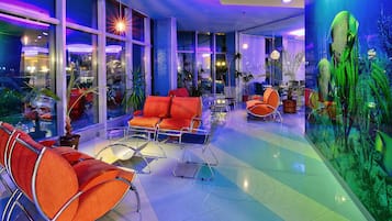 Lounge no saguão