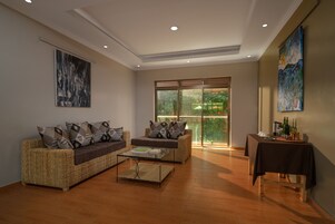 Televisor LED de 32 polegadas com canais via satélite, televisor 