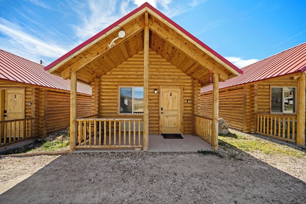 Bryce Canyon Log Cabins - Bryce Canyon National Park, UT