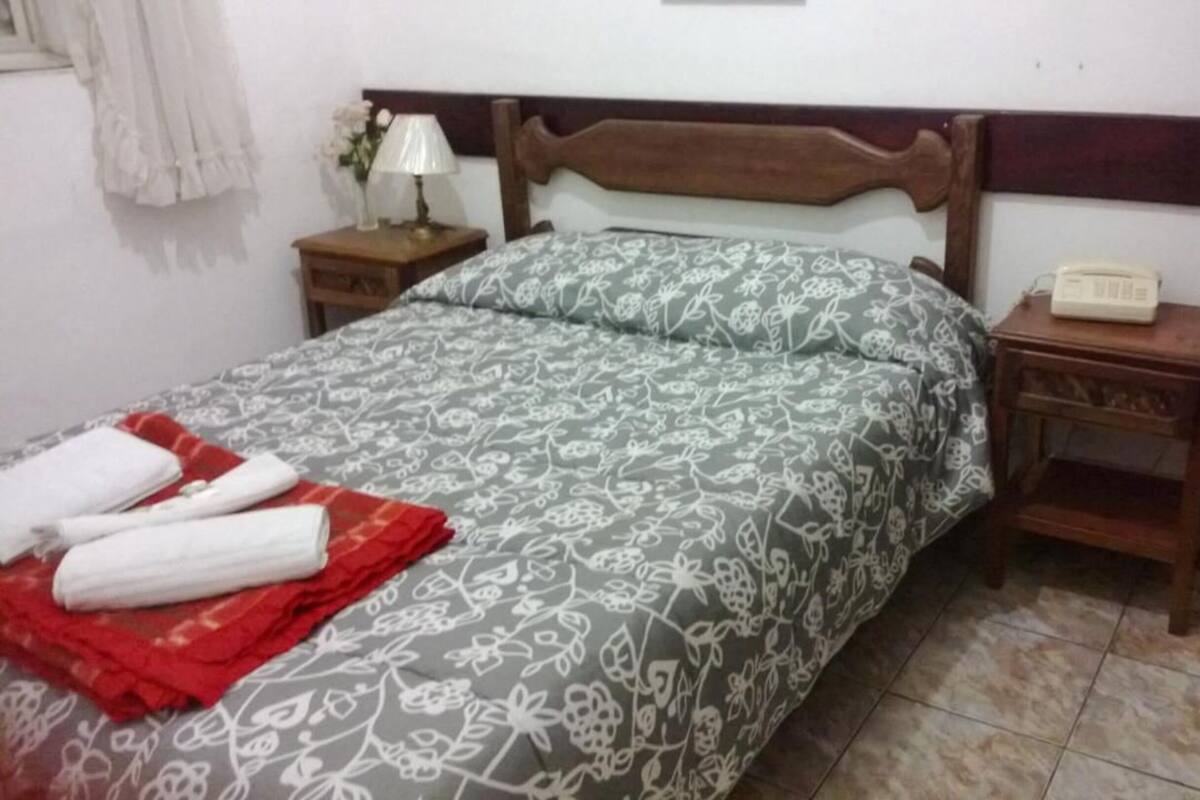Minibar, Wi-fi grátis, roupa de cama fornecida 