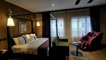 Estúdio premier, 1 cama King, banheira, vista para a cidade | 1 quarto, roupas de cama premium, ferros/tábuas de passar roupa