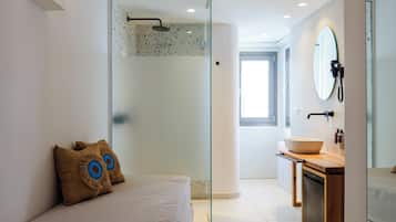 Quarto premium | Cofres nos quartos, individualmente decorados