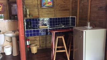 Chuveiro, toalhas de banho